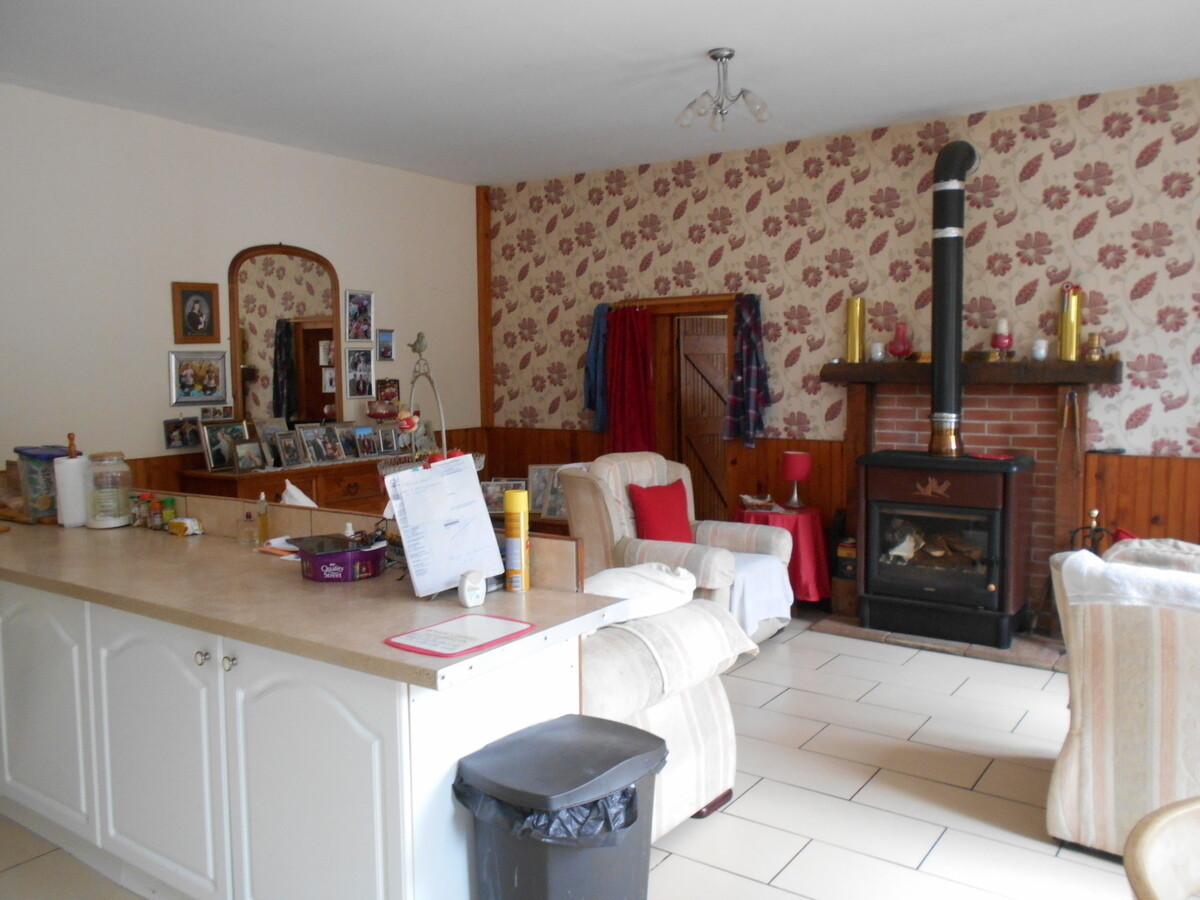 Maison indépendante avec 3 chambres et potentiel - Les Porteclés